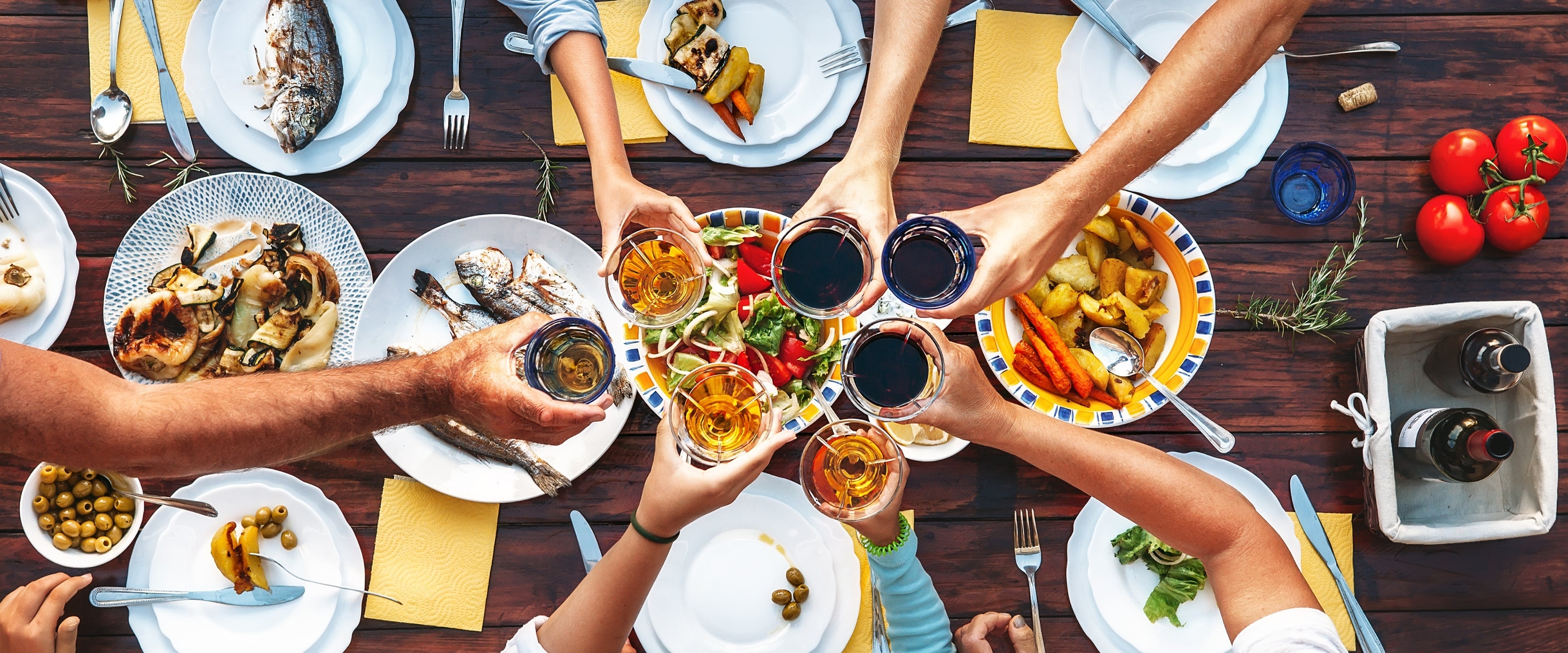 The Road to Happiness is Through Crowded Tables: 7 Reasons to Eat With ...